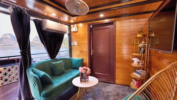 Dormitório Partilhado Deluxe, varanda, vista para o mar | Interior