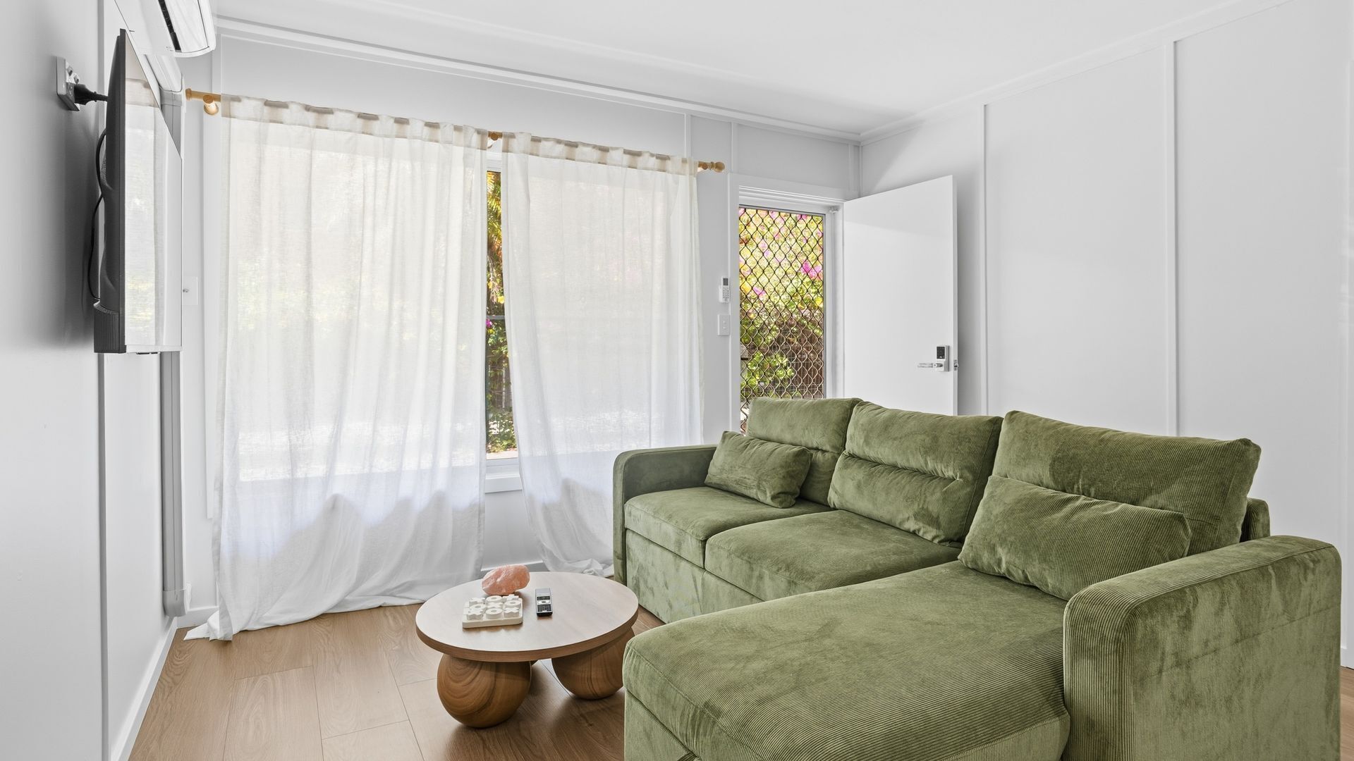 The Harla Beachside - Ideally Situated Near The Azure Ocean, Pristine Beaches Just A Short Stroll - Coffs Harbour