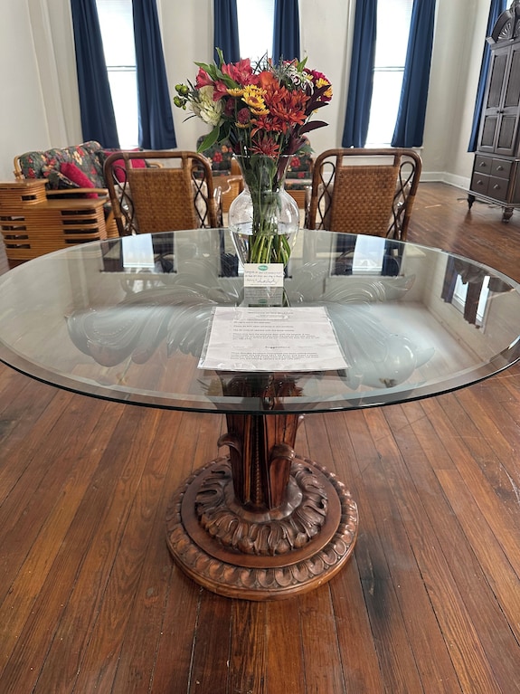 Historic 1800s Dauphin Street Loft - Above Iconic 109-year-old Candy Shop - モビール, AL