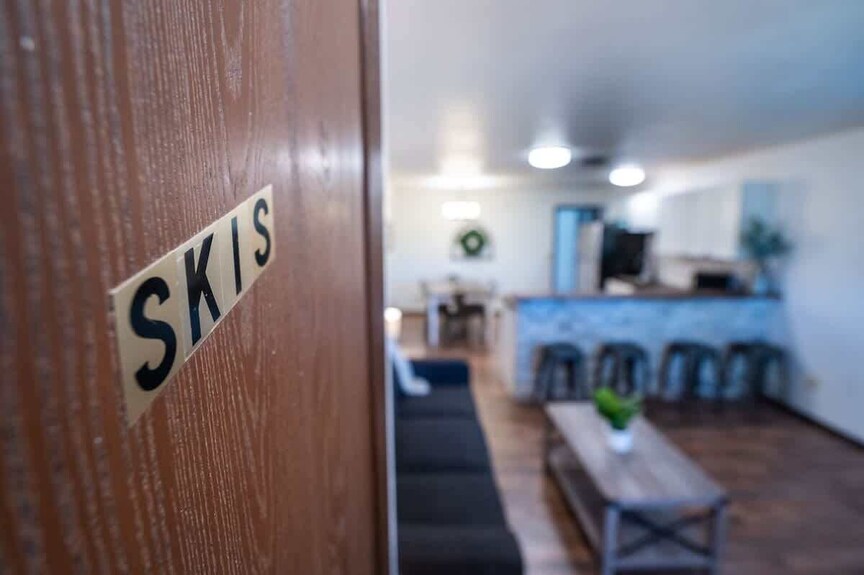 2 King Bed Charming Mountain Retreat Close To Mtn - Steamboat Springs, CO