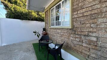 Apartamento Comfort | Refeições ao ar livre