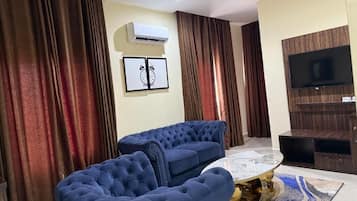 Suite Clássica, Vista para a cidade | Sala de estar