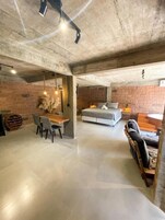 Suíte superluxo, sacada, vista para o jardim | Parte interna