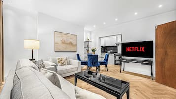 Apartamento, 1 cama king-size e sofá-cama, pátio (Fitzroy St 39A) | Sala de estar