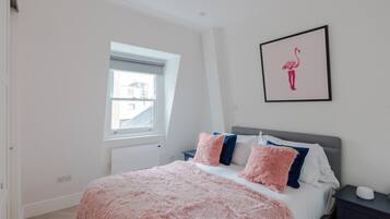 Apartamento, 1 cama de casal e sofá-cama, pátio, Vista para a cidade (Foley St 4) | 1 quarto