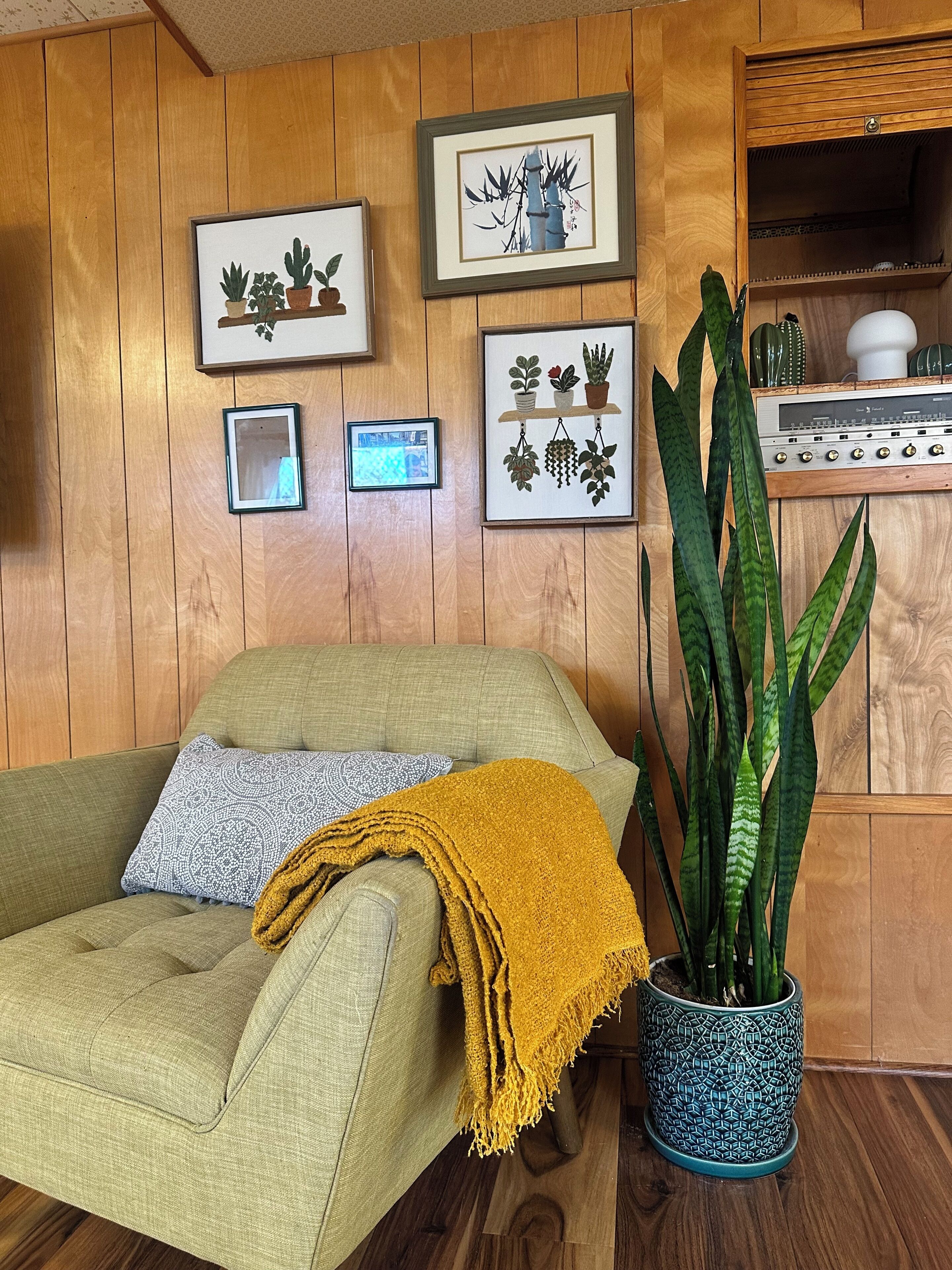 Ketring Park Extended Stay Yard + Pup Friendly - Littleton, CO