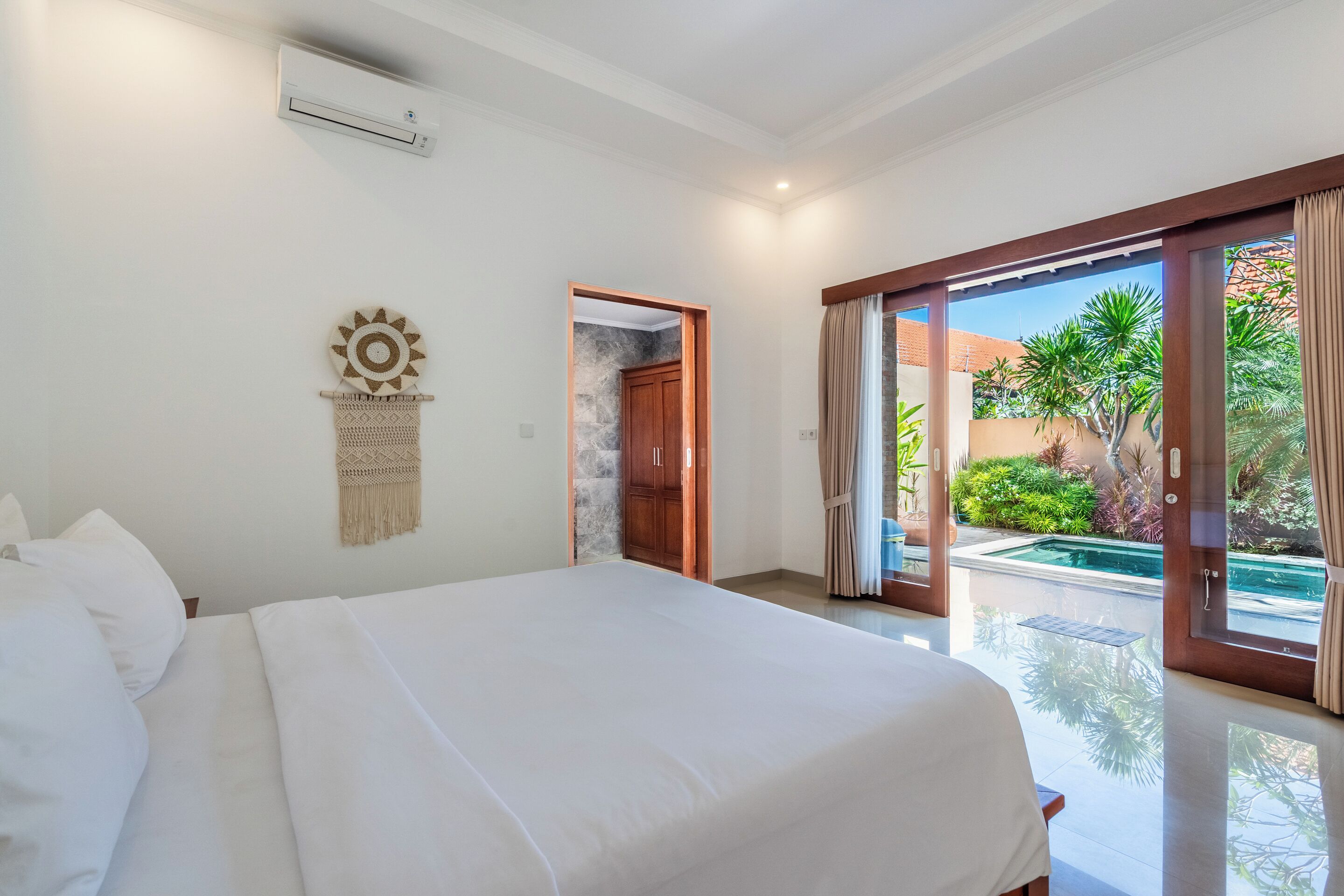 Villa Comfort, vista para a piscina | Pormenores do interior