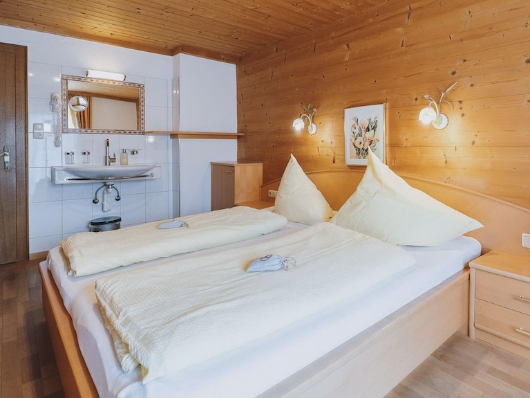 D'brugg Double Room, Shower, Wc, Balcony - Maurerbauer - Saalbach-Hinterglemm