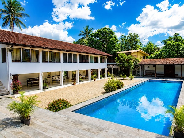 Hacienda Isabella Garden Resort - Indang
