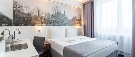 Secretária, secretária adequada para computadores portáteis