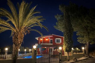 Villa | 2 quartos, internet de alta velocidade