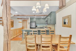 Apartamento em Condomínio Fechado, 2 quartos | Restaurantes
