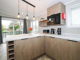 Lava-louças, talheres/pratos/utensílios de cozinha