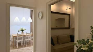 Apartamento Deluxe, 2 quartos | Com decoração personalizada, com mobília individualizada, Wi-fi grátis