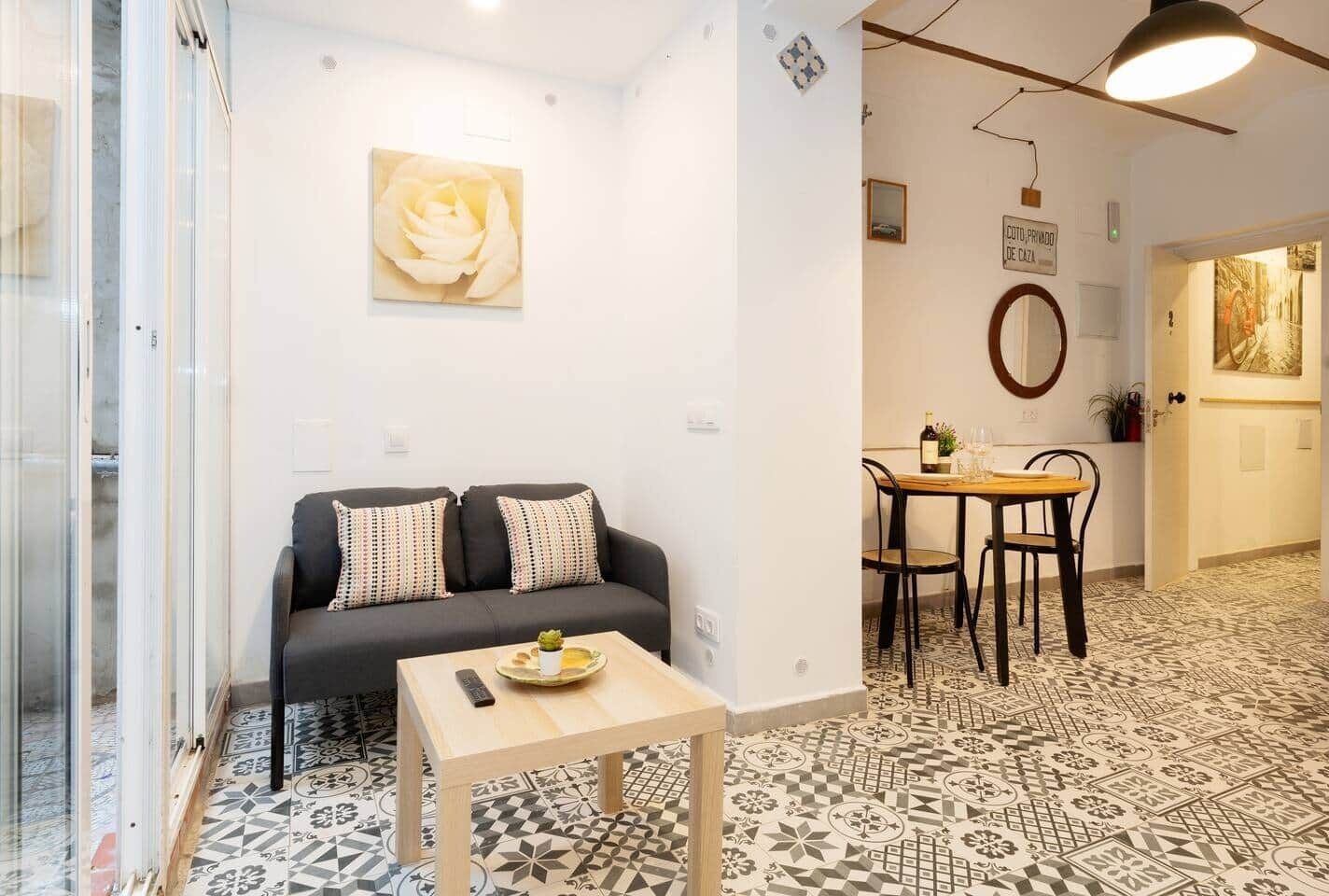 Estudio Con Patio A 20' Barcelona Centro / 10' A Pie De Playa / 15' Forum Bcn - Badalona