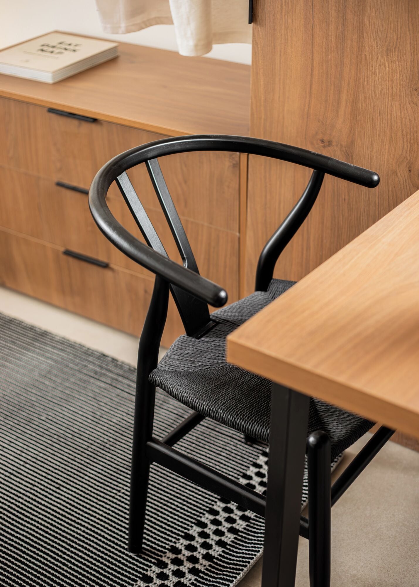 Emper Regal | Interior