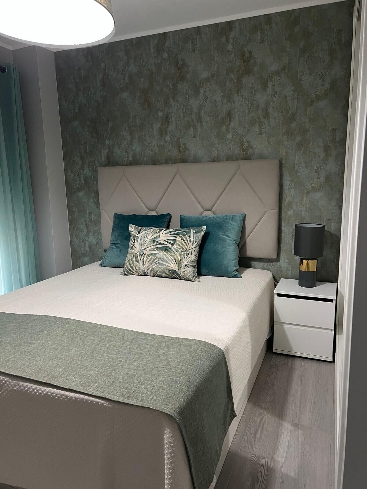 2 quartos, roupa de cama fornecida 