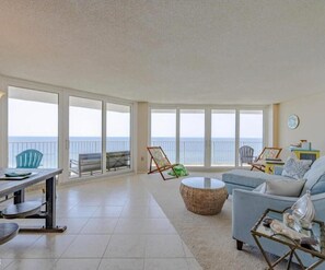 Apartamento de Luxo, varanda, vista para o oceano