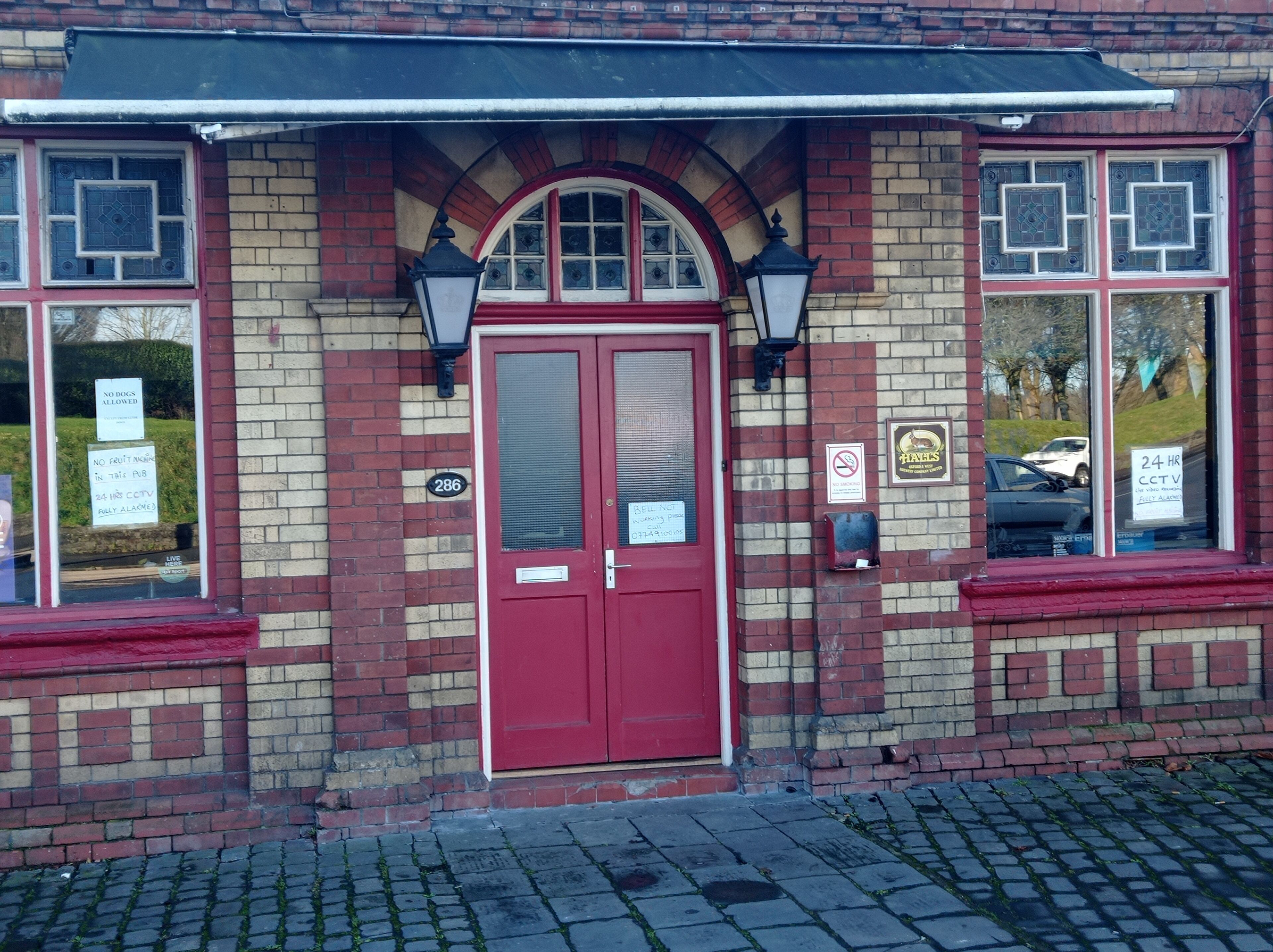 Fachada da propriedade