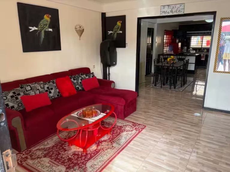 3-bedroom House In Quaint Paramaribo With Cool Ac Breeze. - Paramaribo