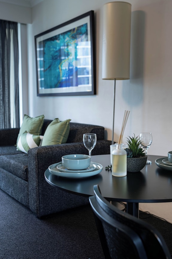 Modern 1br Apartment Walk To Station & Westfield Pool Wi-fi Parramatta Cbd - Parramatta