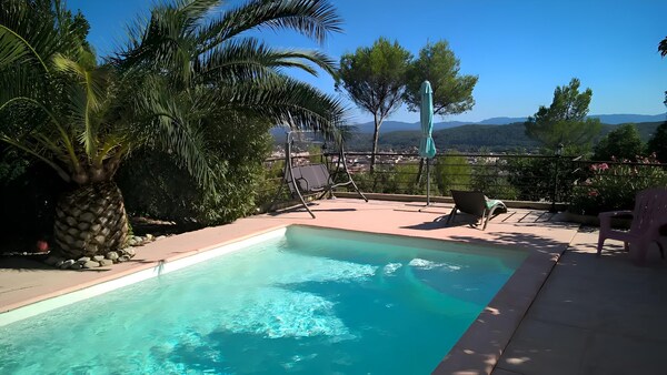 Villa With Private Pool, Garden & Panoramic Views - Draguignan