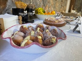 Café da manhã continental grátis todos os dias