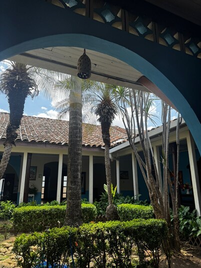 Hostal Harvest House