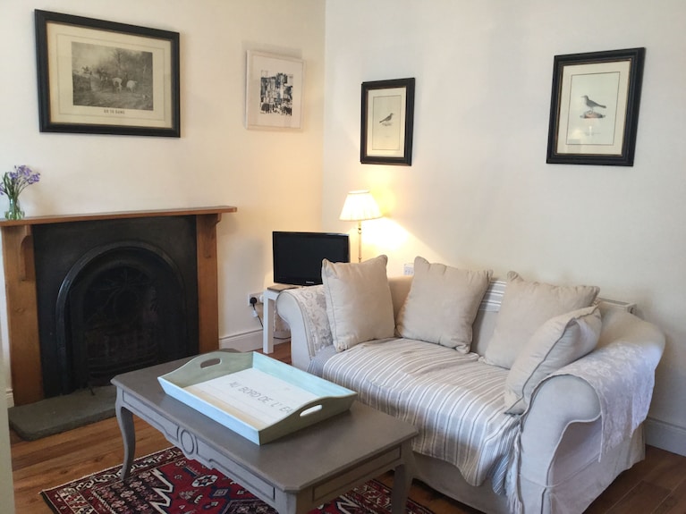Delightful Charming Townhouse In Seaside Ballyvaughan Awaits You - アイルランド
