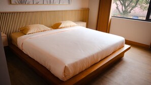 Quarto Duplo Deluxe, Vista para a cidade | Secretária, Wi-fi grátis 