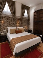 Cortinas/cortinados opacos, quartos insonorizados
