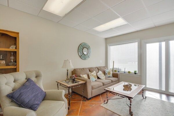 On-site Lake Access: Serene Waterloo Getaway - Cherokee, AL