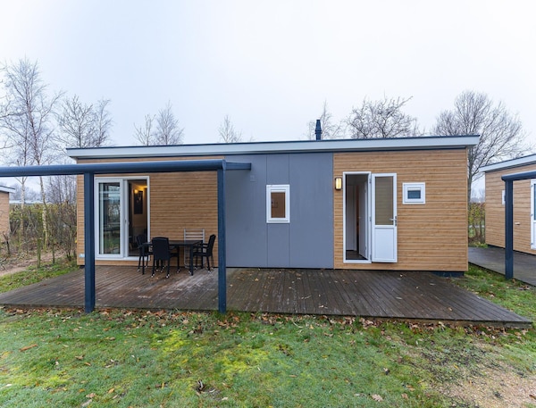 Cosy Family Chalet With Covered Terrace - Zeeland