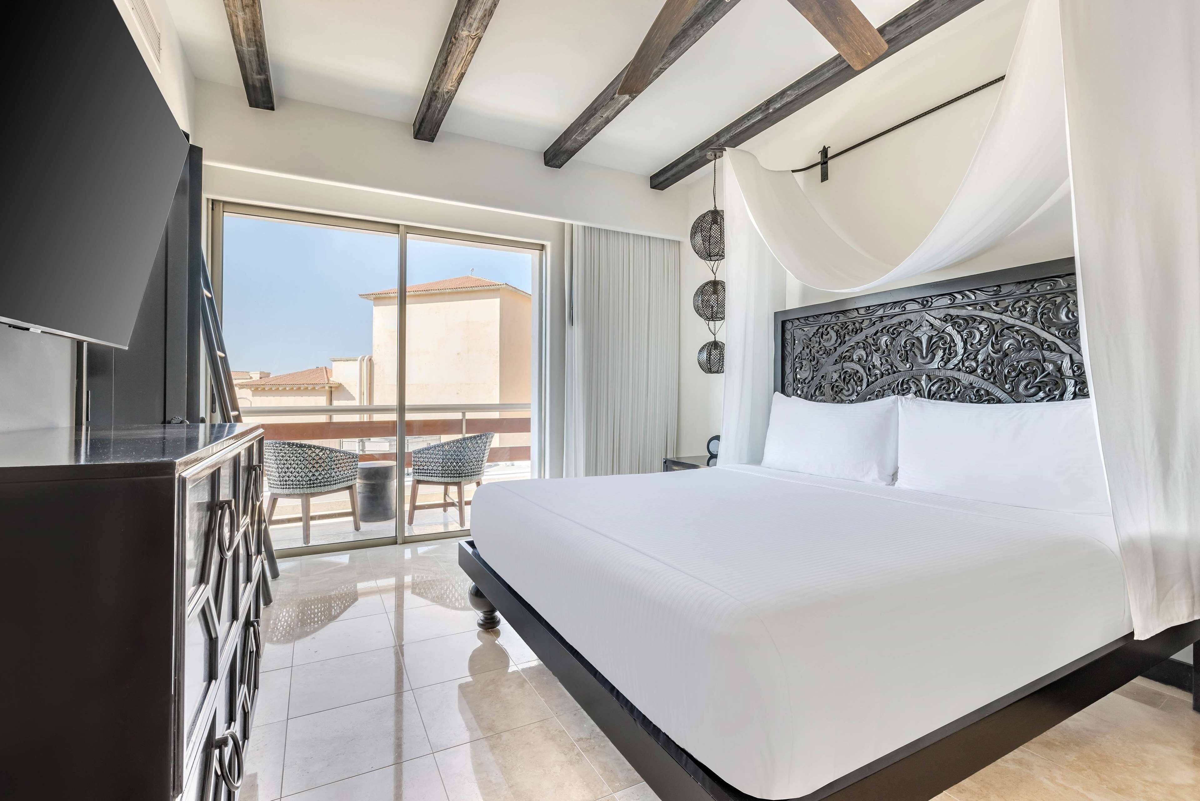 Modern 2br Suite W/ Garden Balcony  Experience A Tranquil Spa-like Oasis - San José del Cabo