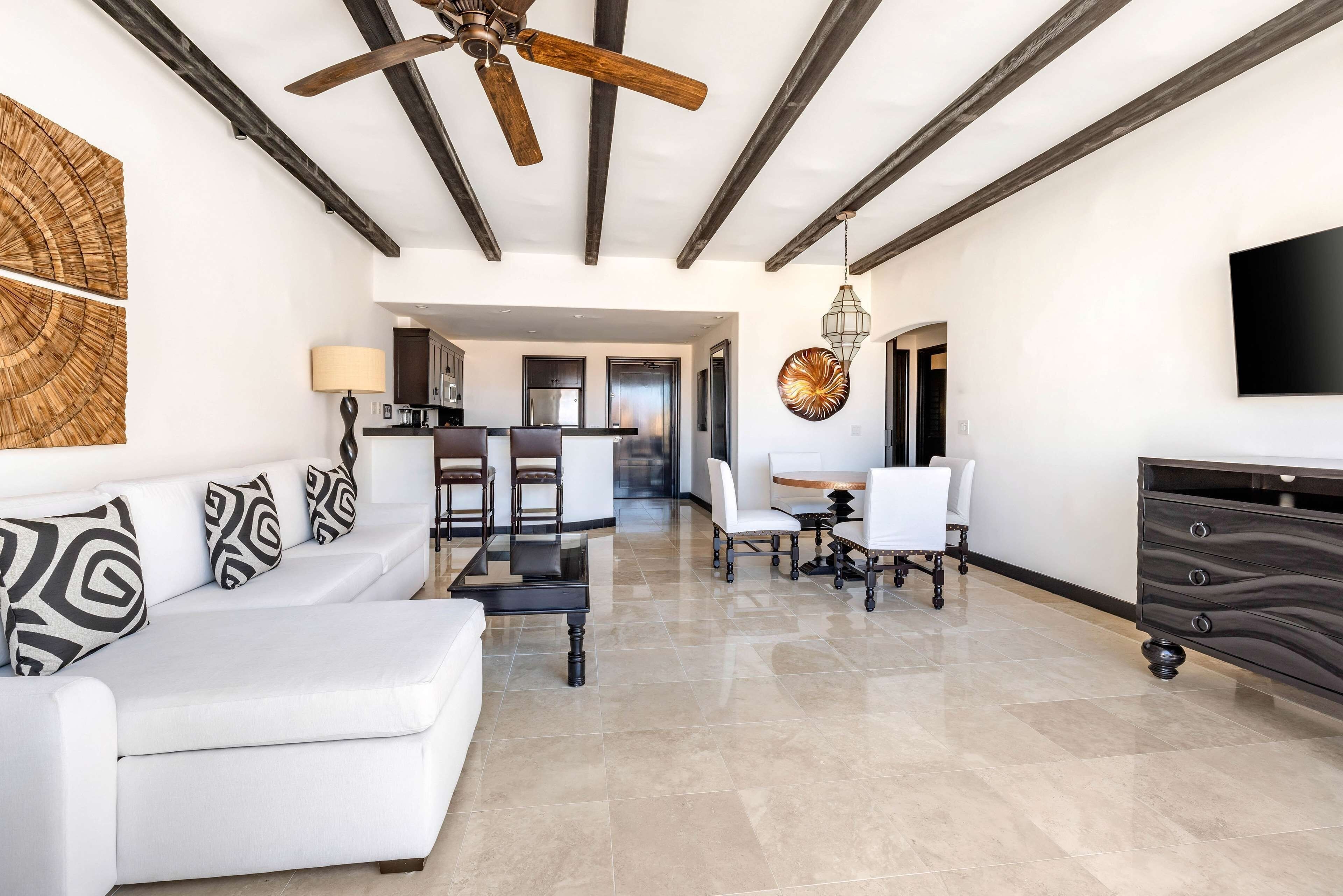 Modern 2br Suite W/ Kids Pool View  Near Plaza Del Pescador Shopping - San José del Cabo