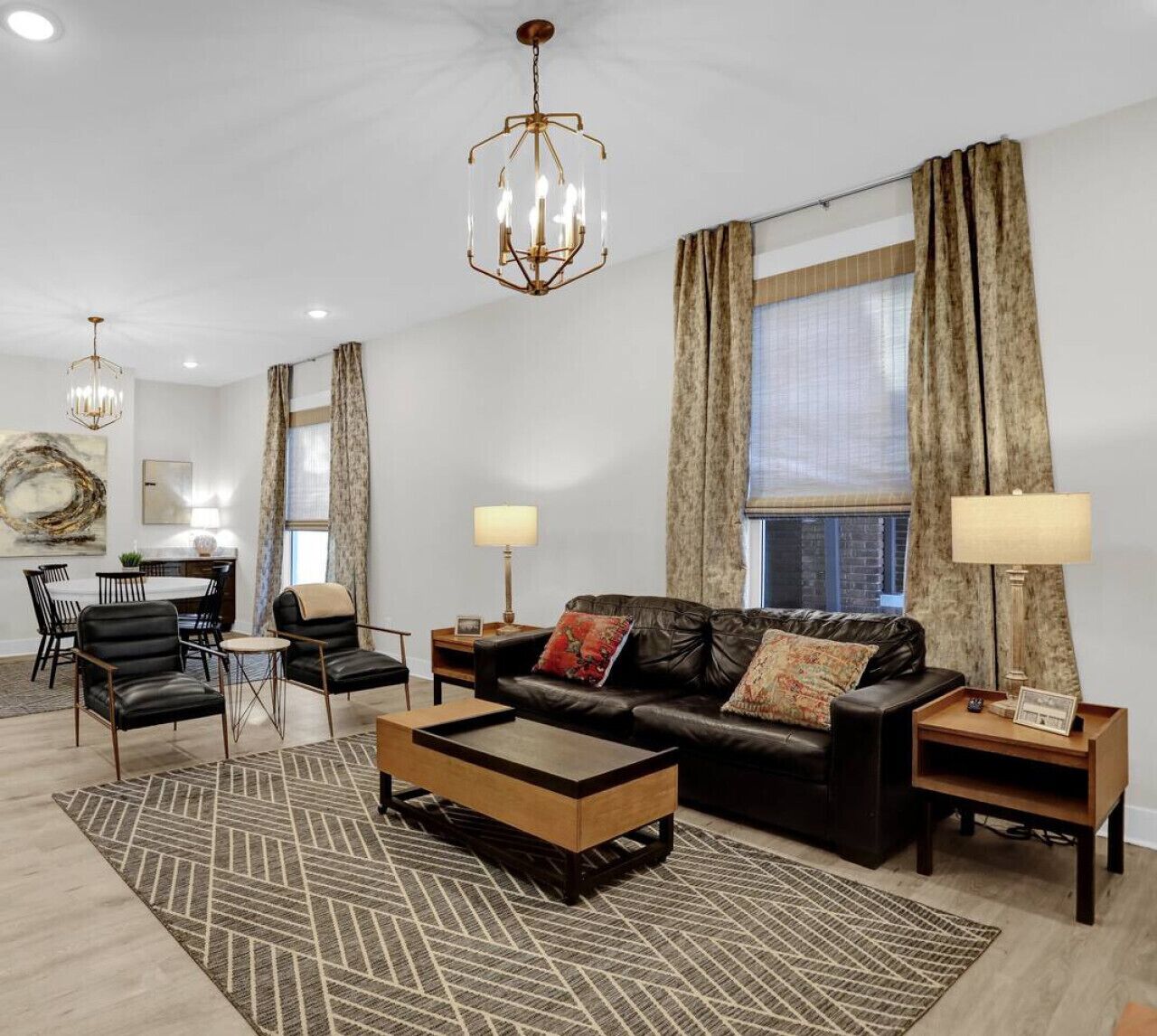 Steps To Overton Square | 100 Yr Old Historic Apt - Memphis, TN