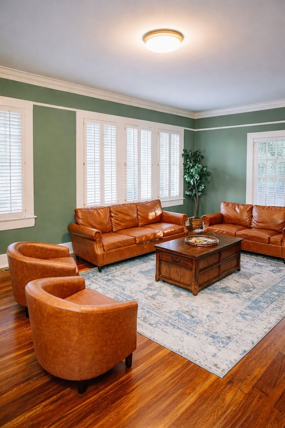 Steps To Vsu Campus Private Pool Sleeps 10 Magnolia Manor - Valdosta State University, Valdosta