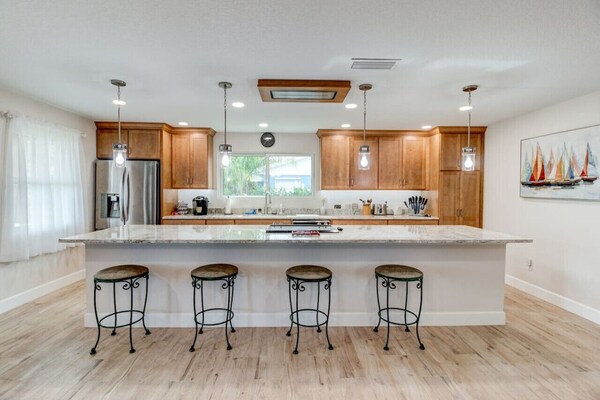 Cape Key Updated Beach Bungalow - Ponce Inlet, FL