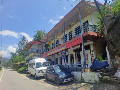 Kedar Chaukhamba Homestay