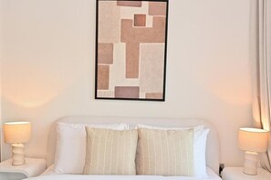 Apartamento, varanda | Ferro/tábua de engomar, Wi-fi grátis 