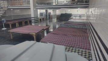 Dormitório compartilhado | Wi-Fi de cortesia, roupa de cama