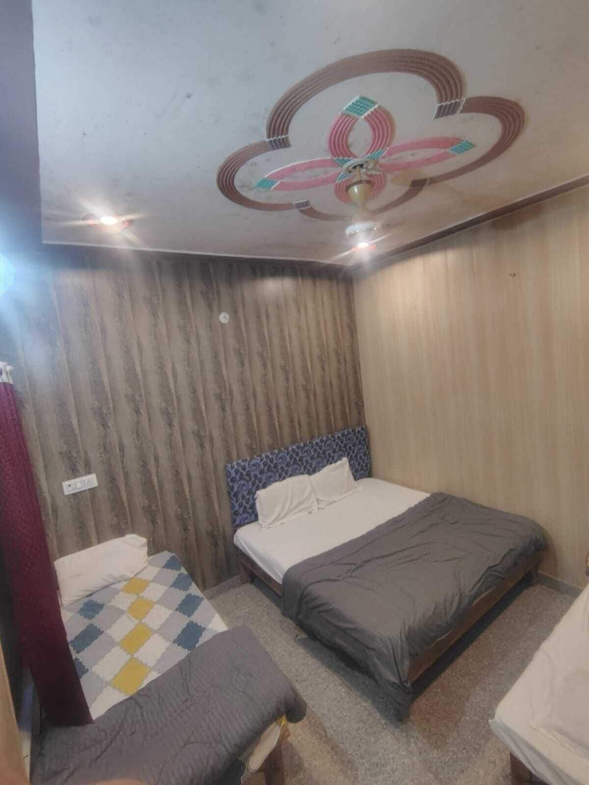 Quarto quádruplo | Wi-Fi de cortesia, roupa de cama