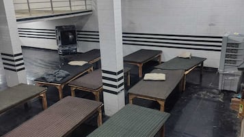 Dormitório compartilhado | Wi-Fi de cortesia, roupa de cama