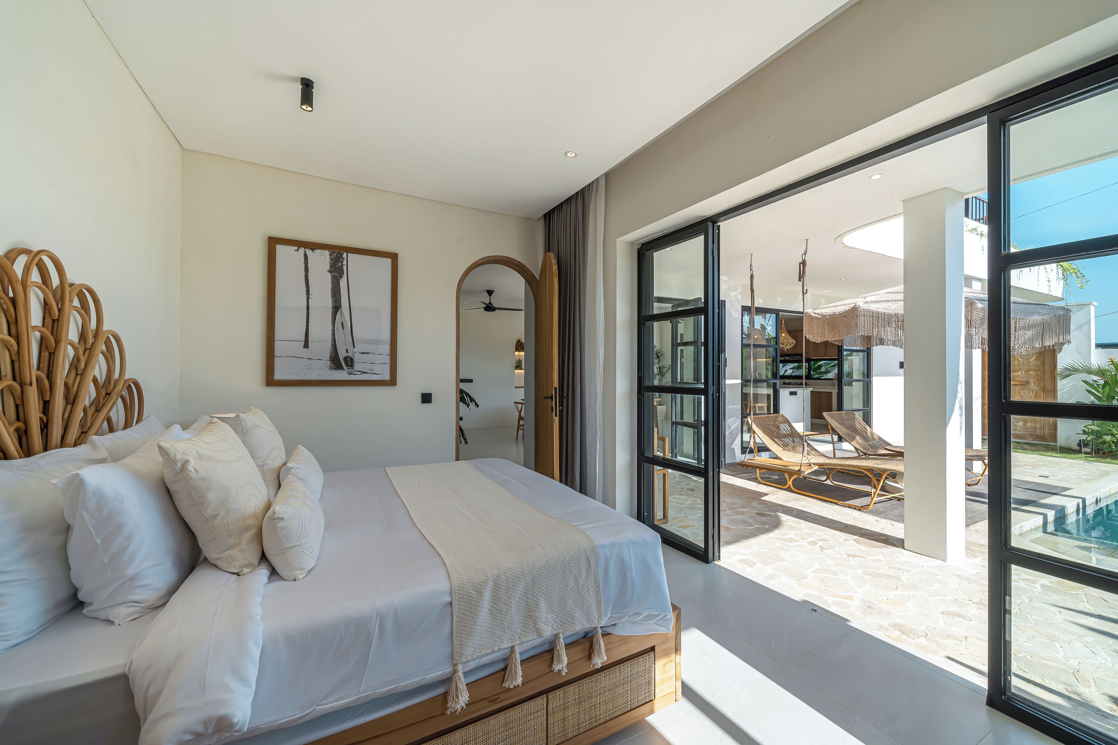 Villa Familiar, vista para a piscina | Cofre no quarto, secretária 