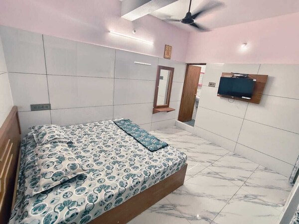 Nnp Holidays Stays - Velankanni