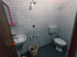 Quarto Duplo Deluxe, varanda | Casa de banho