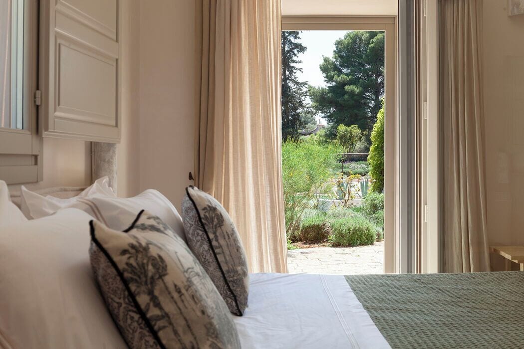 Quarto Duplo Superior, pátio, vista para o jardim | Secretária, Wi-fi grátis 