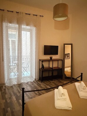 Wi-fi grátis, roupa de cama fornecida 