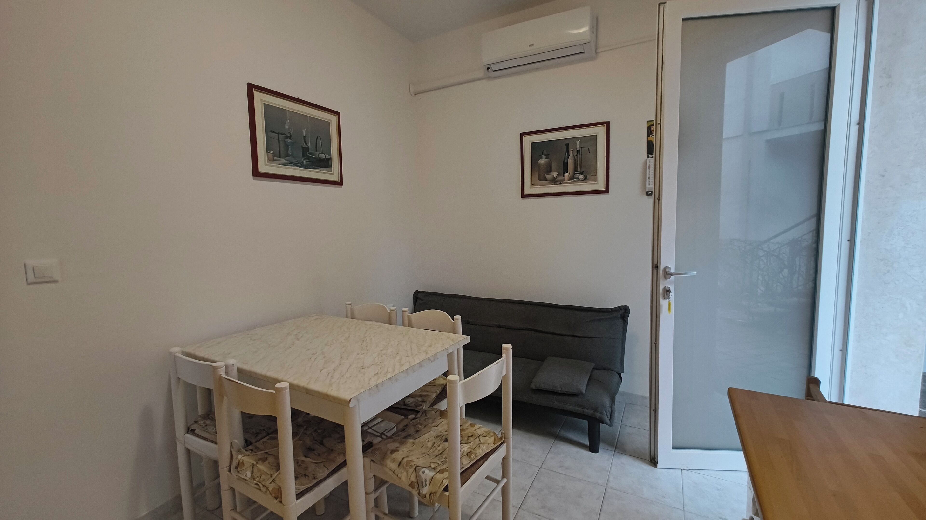 Apartamento, 2 quartos, vista para o jardim | Sala de jantar