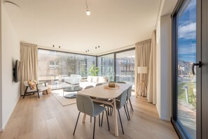 Casa | 2 quartos, internet de alta velocidade 